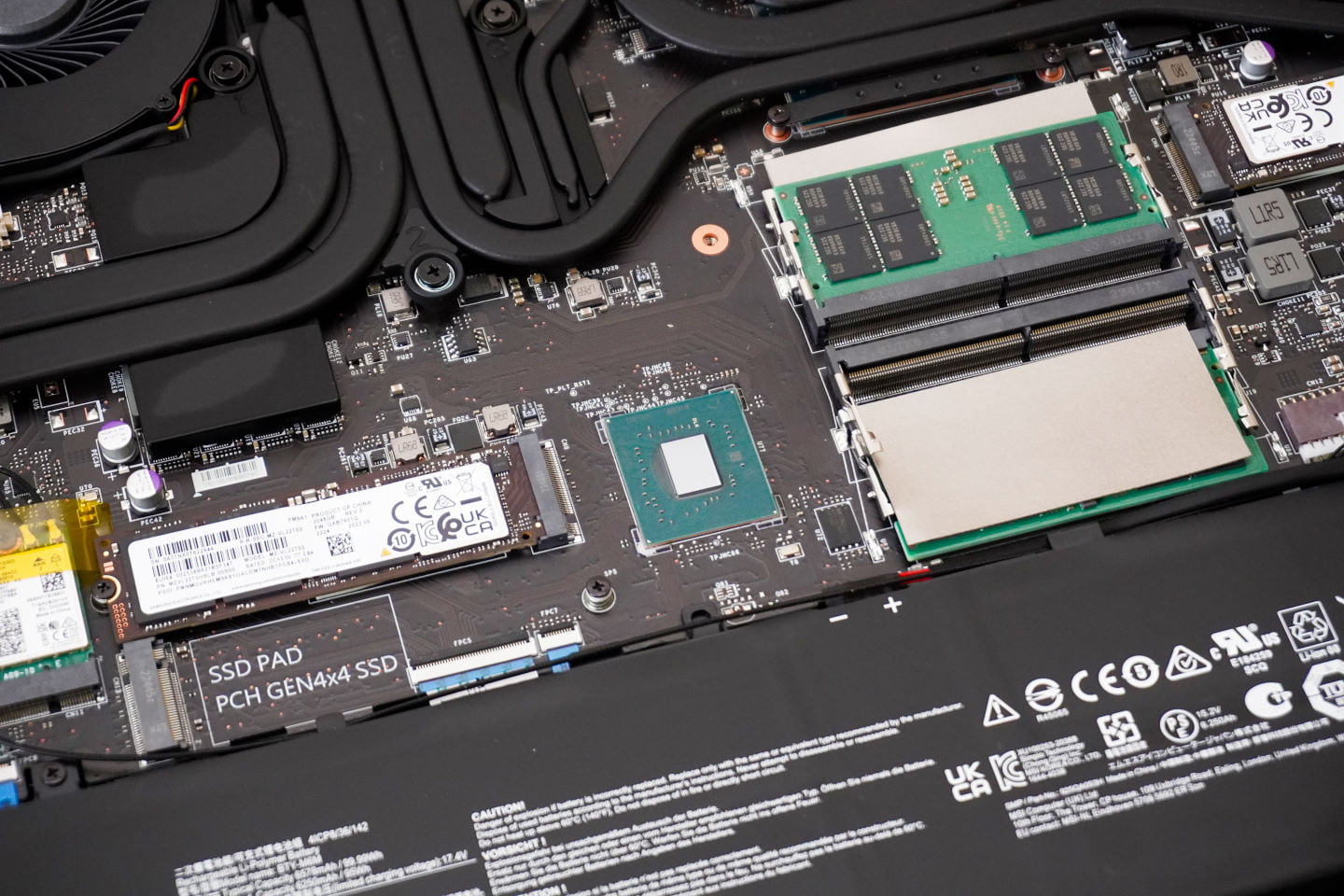 MSI Titan GT77 HX 13VI 全新旗舰电竞笔记本性能实测，媲美桌面级别的游戏能力和生产力水平 - EVLIT